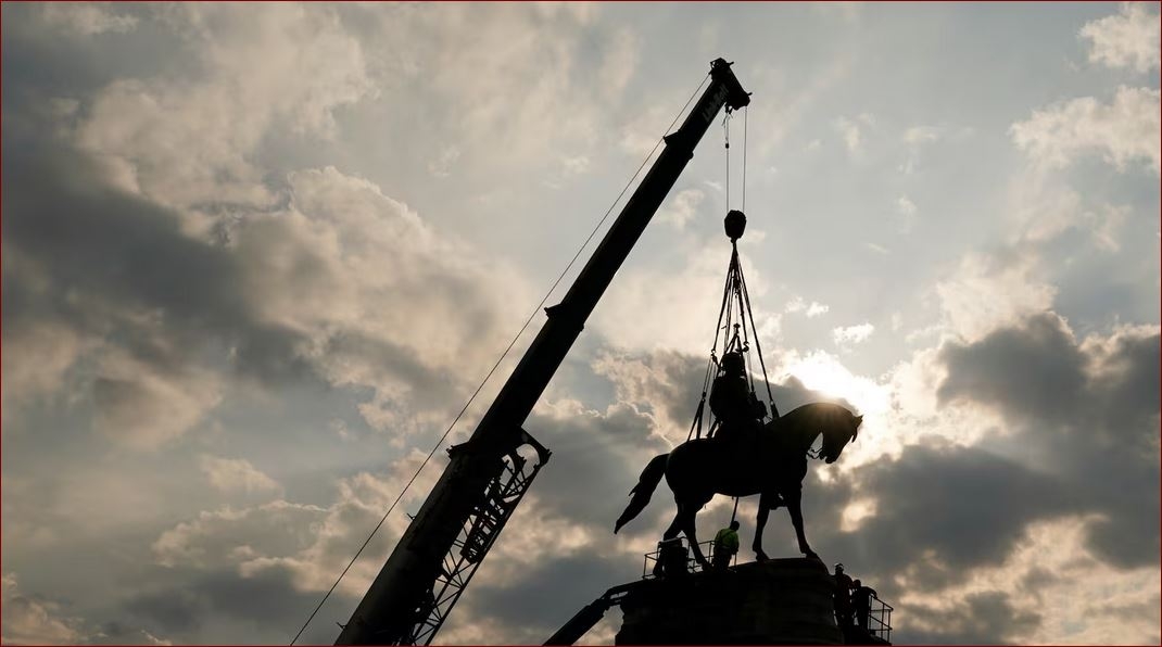 Trump makes treason great again, one Army base at a time :: Jeff Jacoby